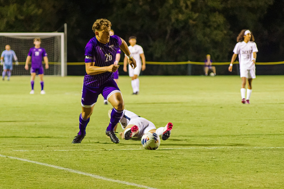 10/8/2022 UMHB Men's Soccer vs HPU | Photography by Russell Marwitz
